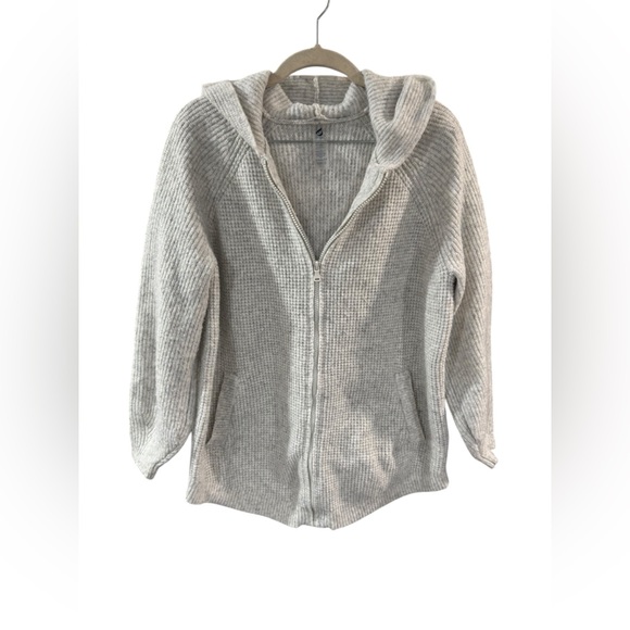 Lou & Grey | Sweaters | Lou Grey Soft Knit Sweater In Gray | Poshmark
